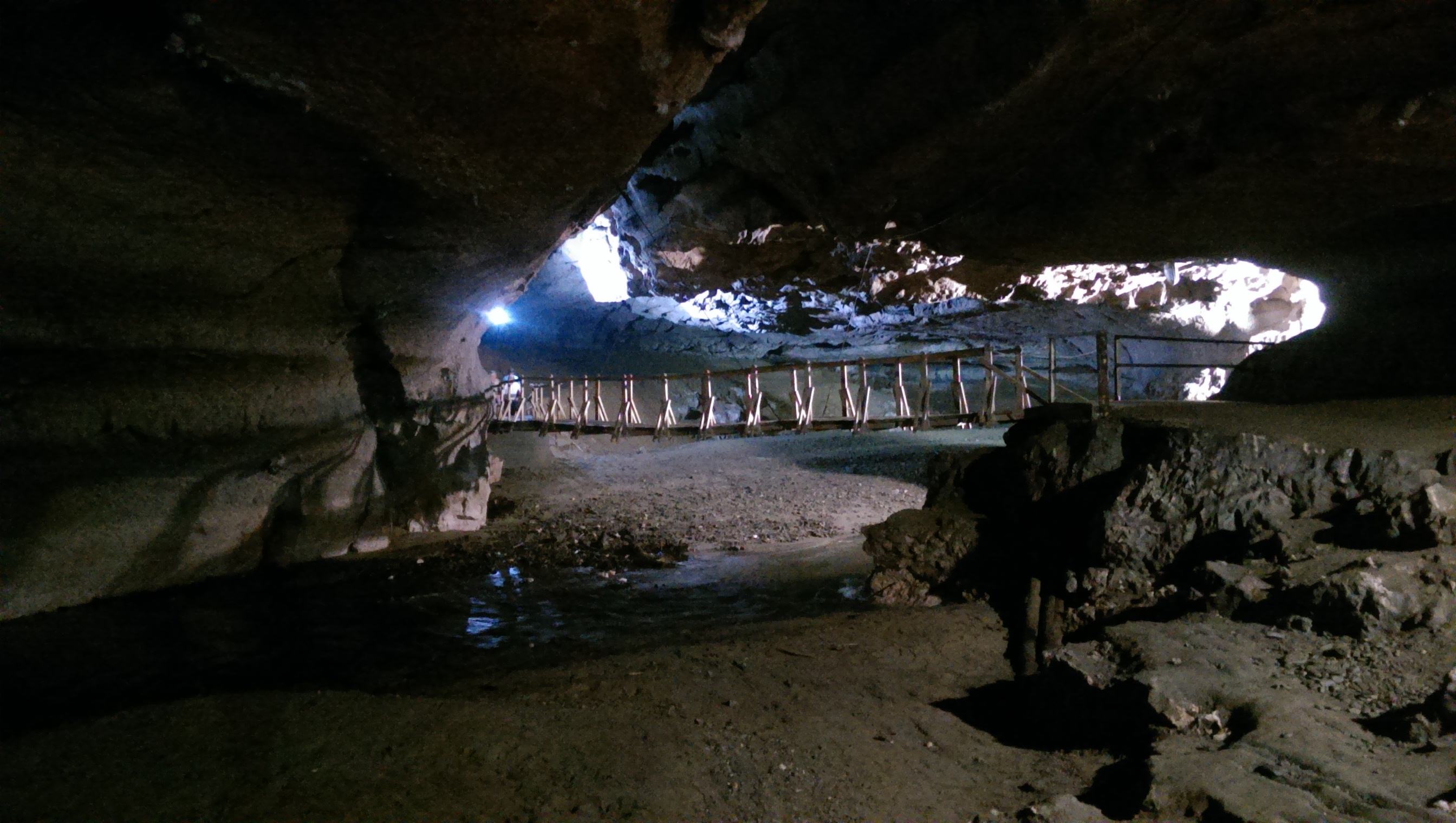 [Romania] The Bolii Cave – The Chocolates Of Life
